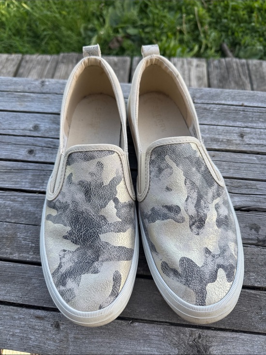 Sperry | Shoes | Sperry Slipon Camo Print Sneakers In Cream And Gray ...